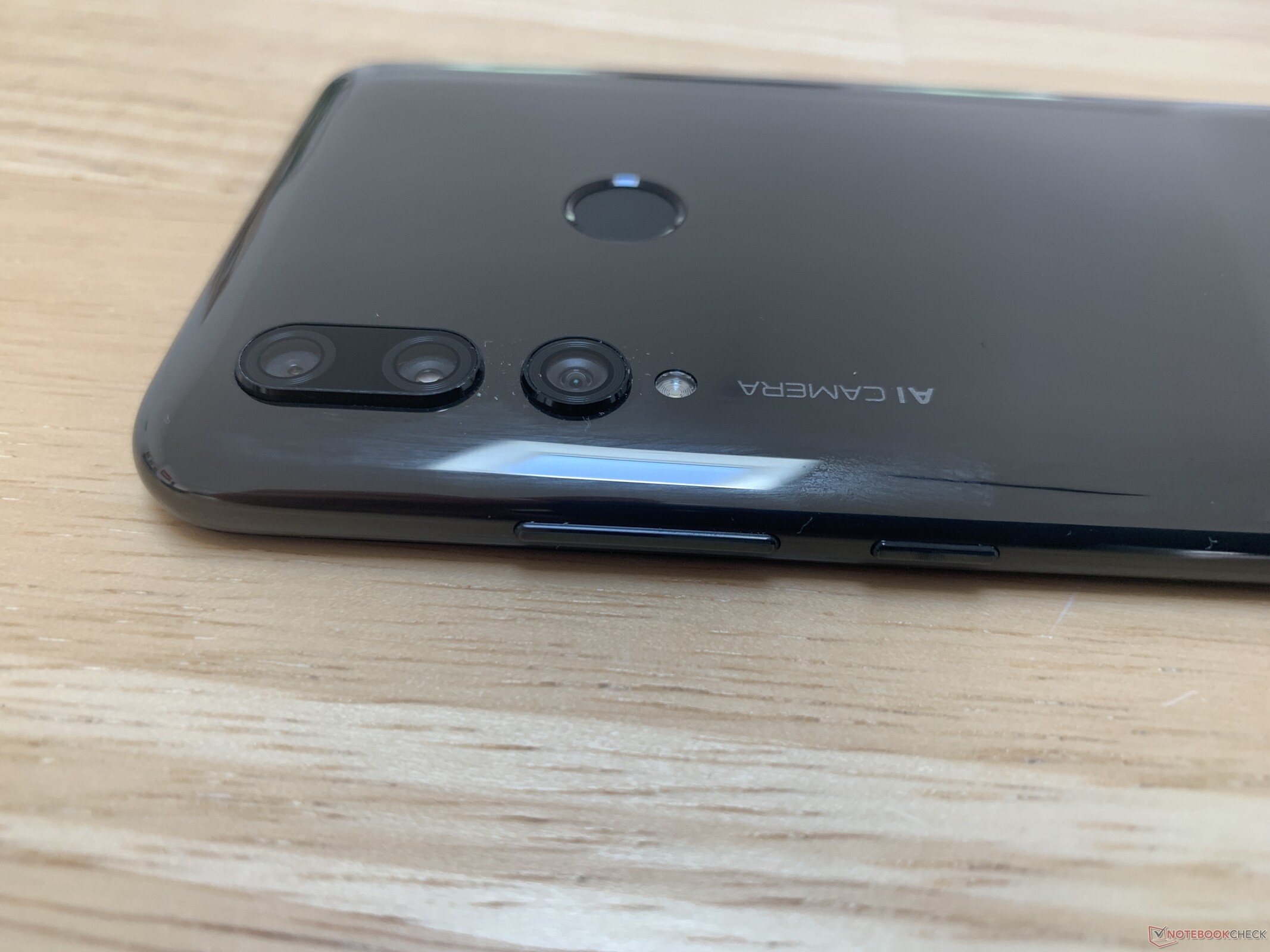Huawei P Smart Plus 2019 Smartphone Review - NotebookCheck.net Reviews