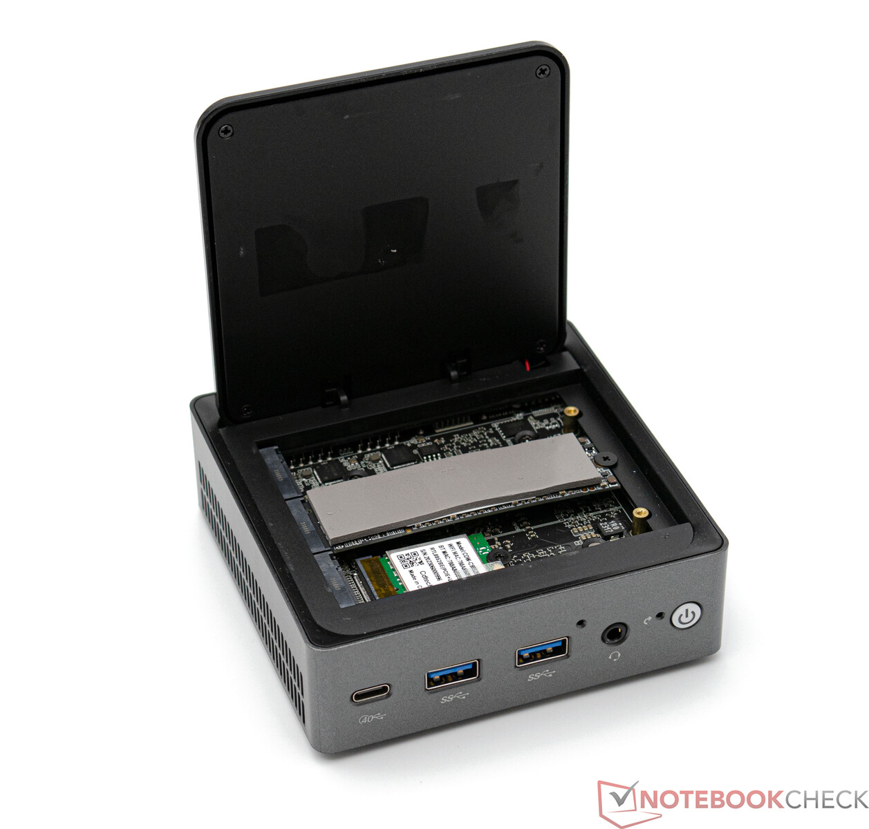 The Acemagic AM20 mini PC with an AMD Ryzen 7 7735H and 32 GB of RAM ...