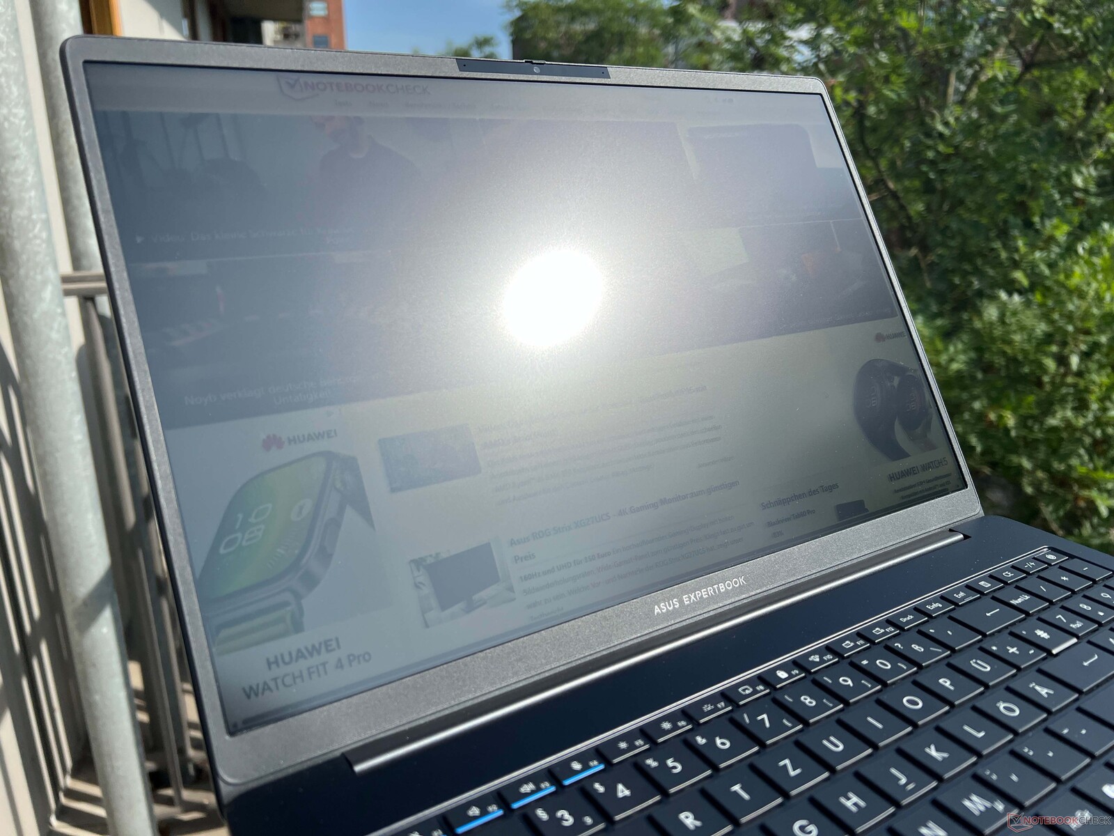 Asus ExpertBook B5 B5605 review: With Arrow Lake and 144 Hz display to ...
