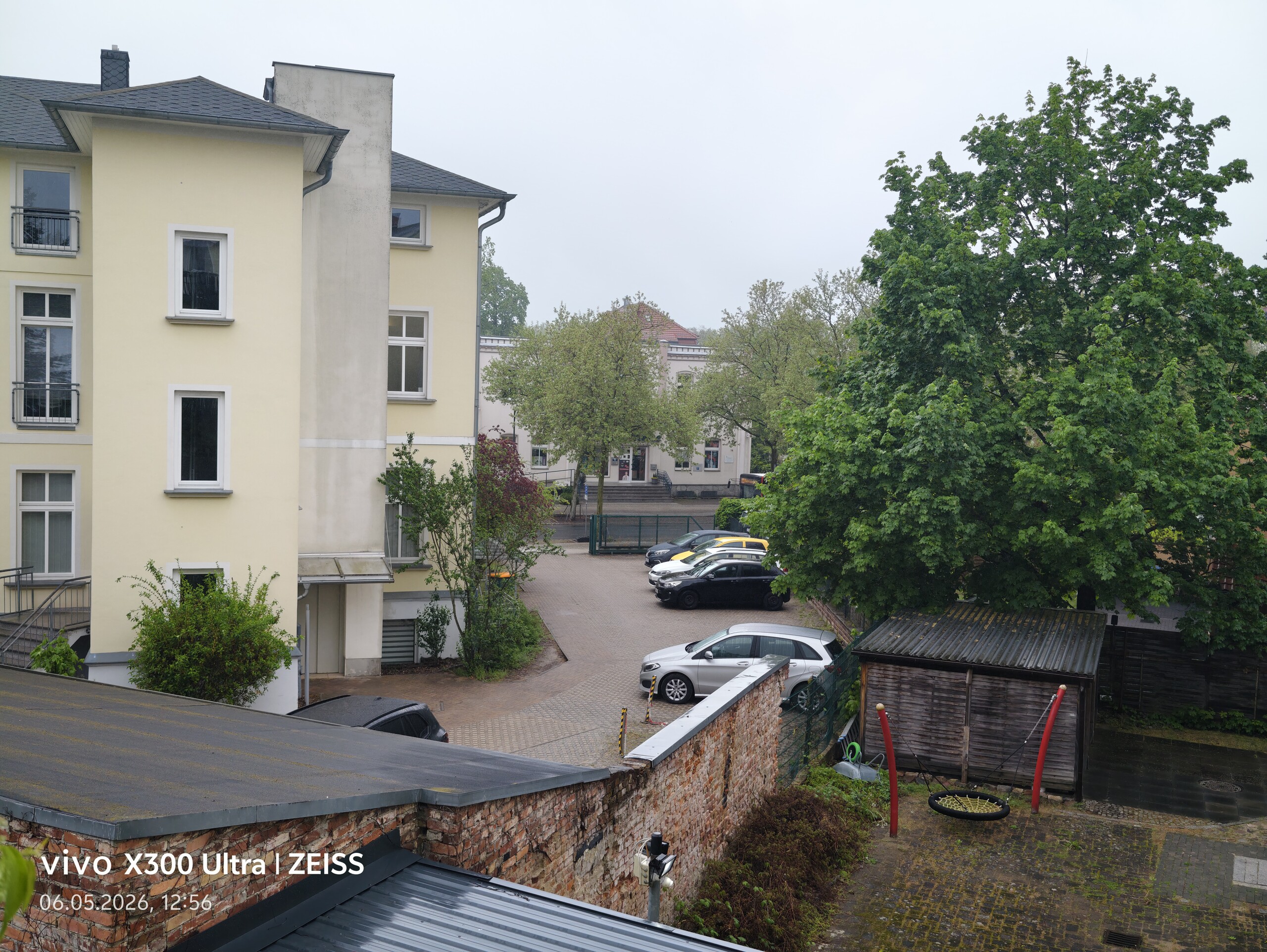 Vivo X300 Ultra is hardly better than X300 Pro in camera performance ...