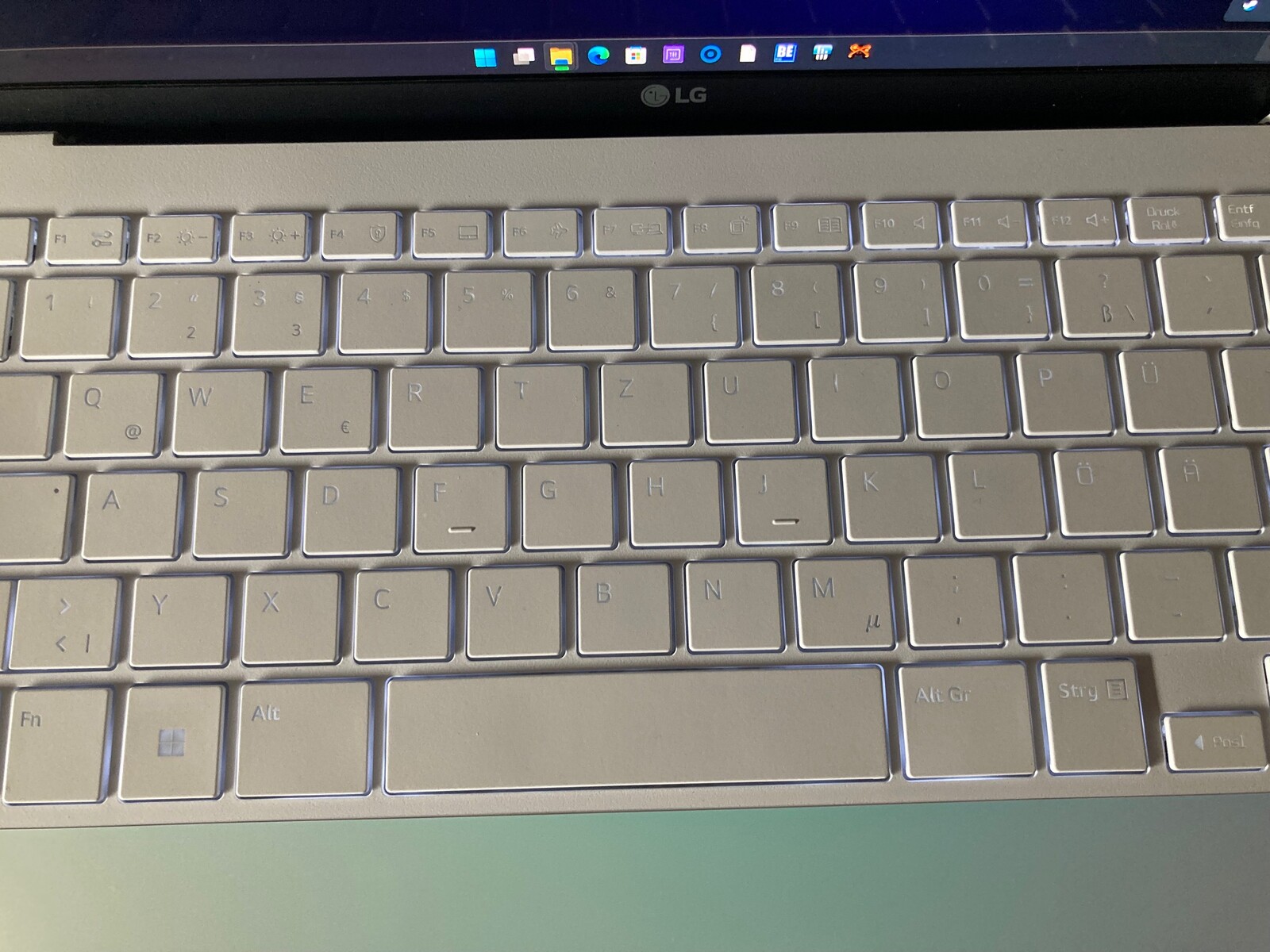 LG Gram Style 14 laptop review: Elegant, fast, and (too) hot ...