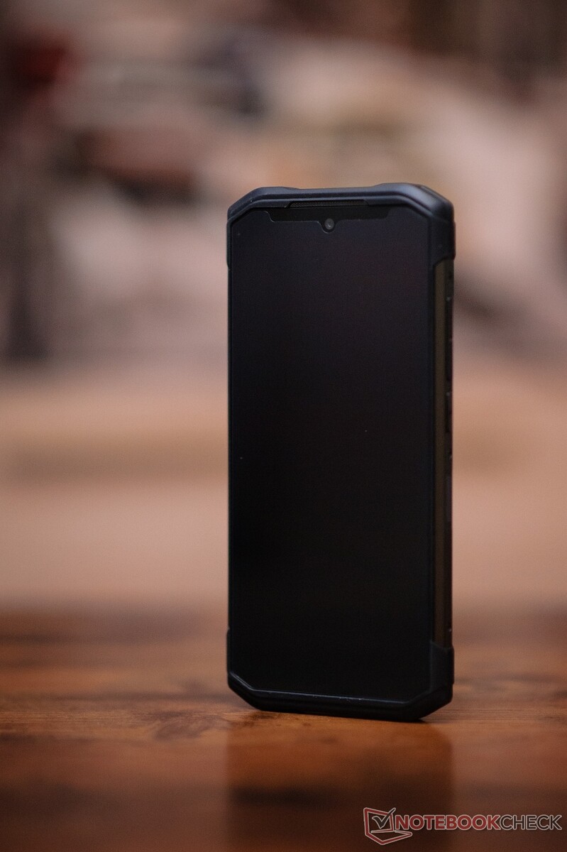 Doogee S98 Pro hands-on: The S98 gets a thermal camera and loses the ...