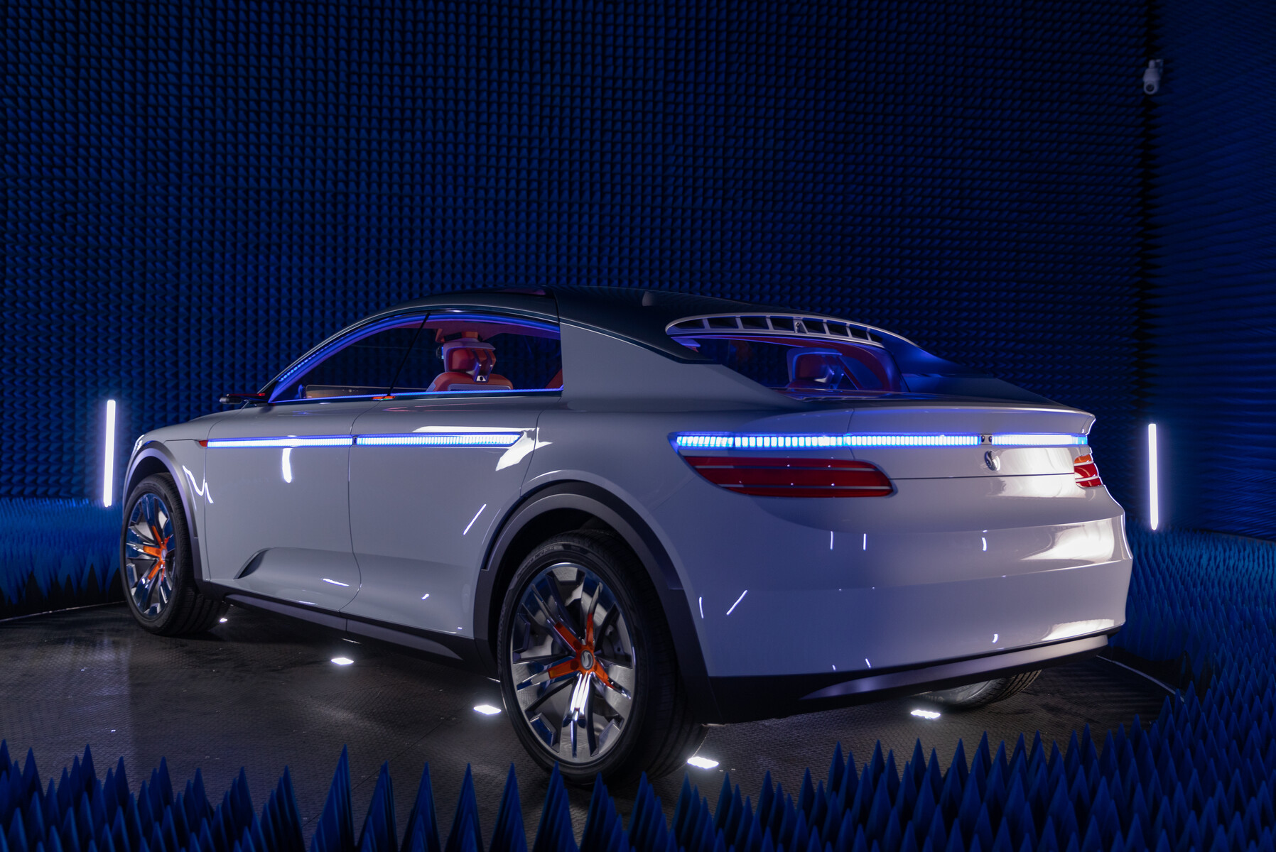 Qualcomm Snapdragon Ride Flex SoCs unveiled to drive the future of OEM ...