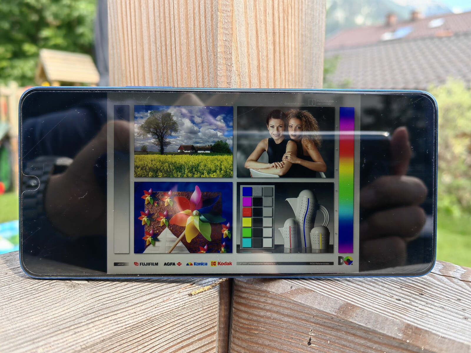 Honor Magic4 Lite 5G review: Smartphone with big display and strong ...