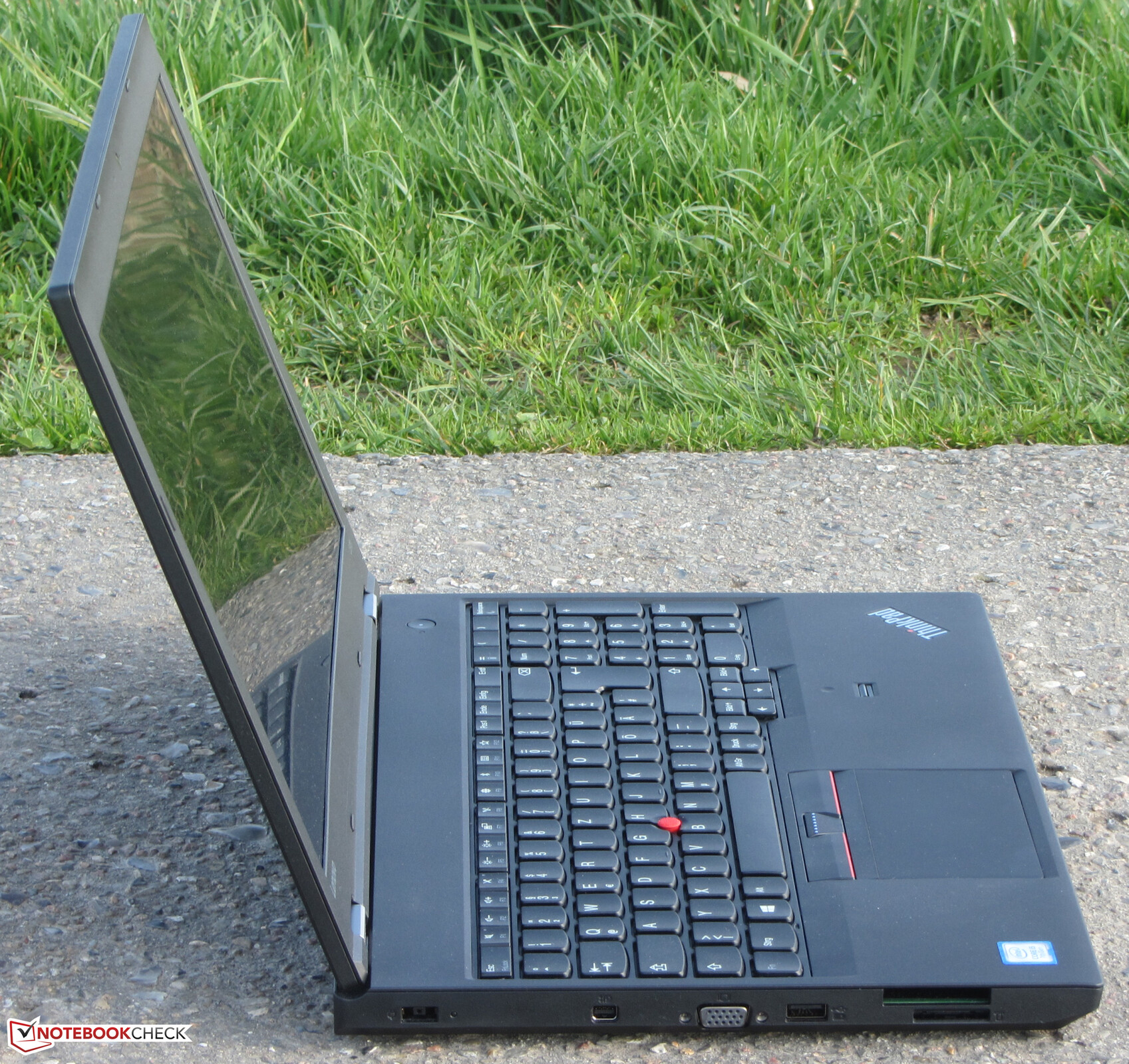 Lenovo ThinkPad L570 (7200U, Full HD) Laptop Review - NotebookCheck.net ...