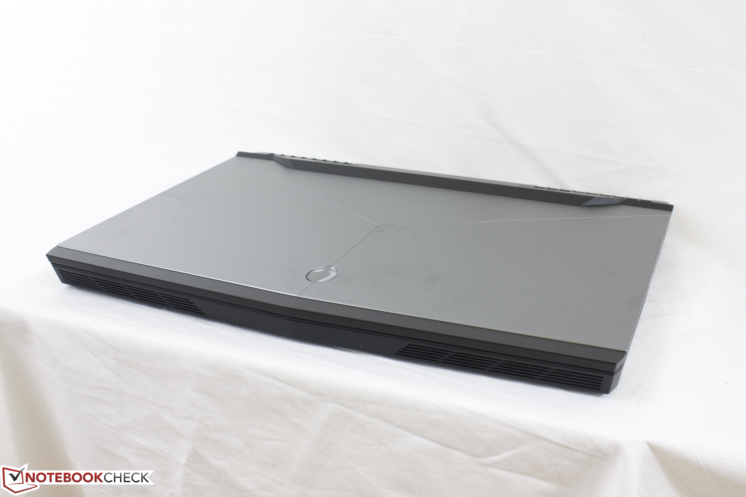 Alienware 17 R4 (7820HK, QHD, GTX 1080) Laptop Review - NotebookCheck ...