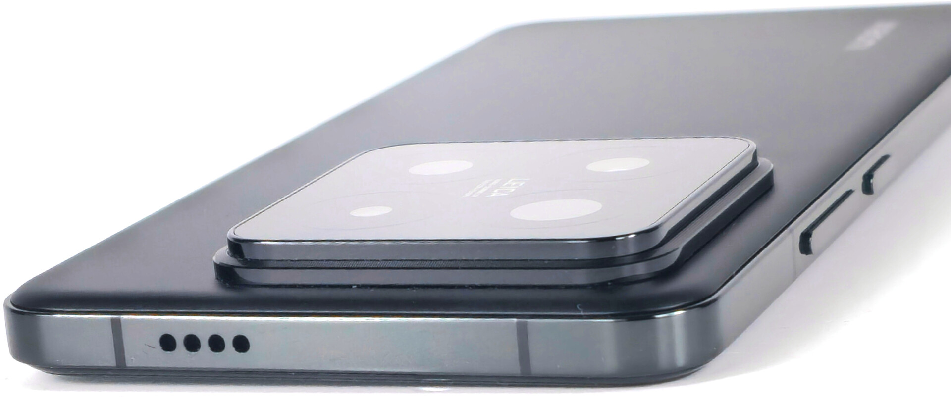 Xiaomi 14 Pro review - Leica camera smartphone with a great display ...