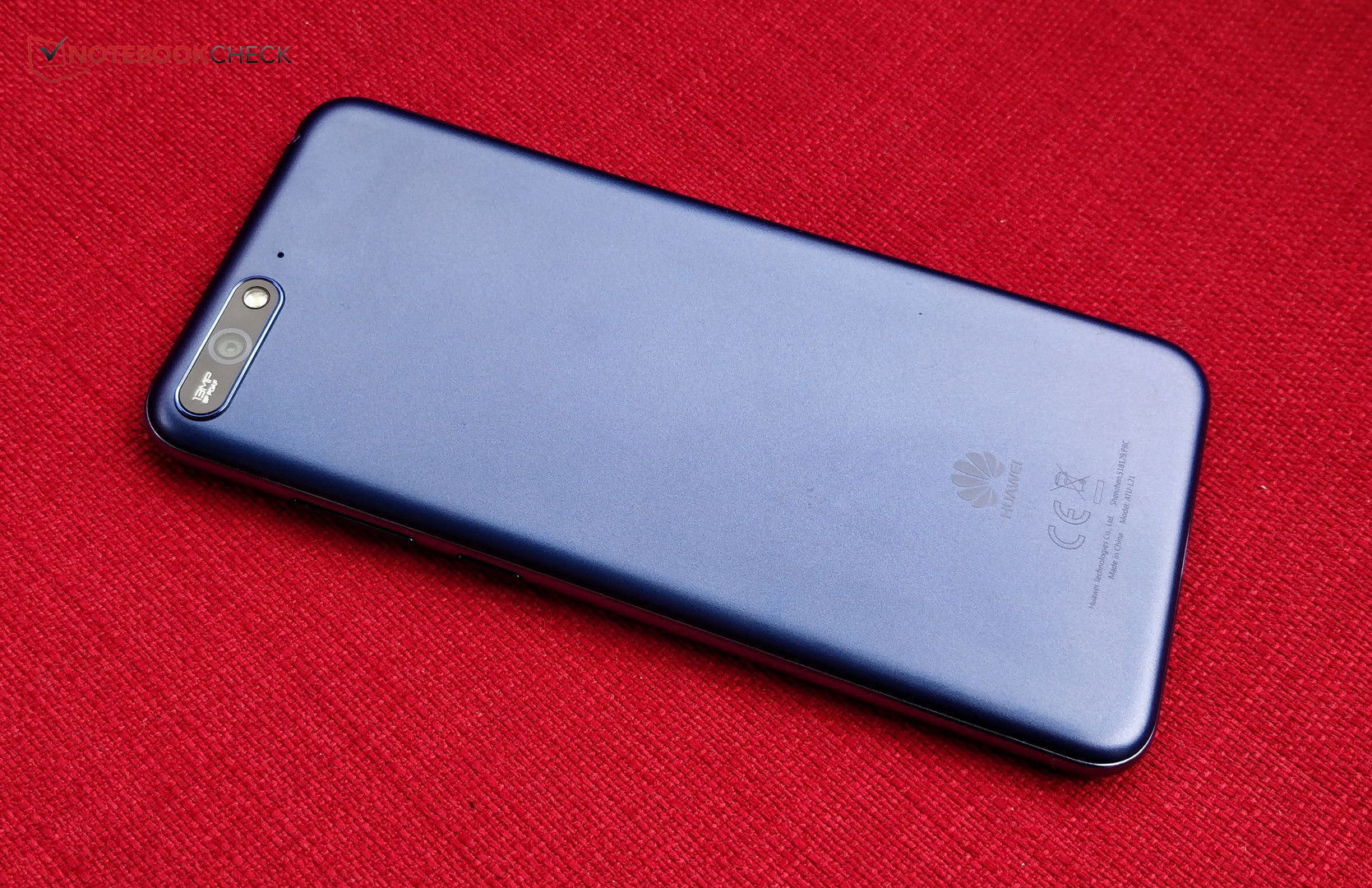 Huawei Y6 2018 Smartphone Review - NotebookCheck.net Reviews