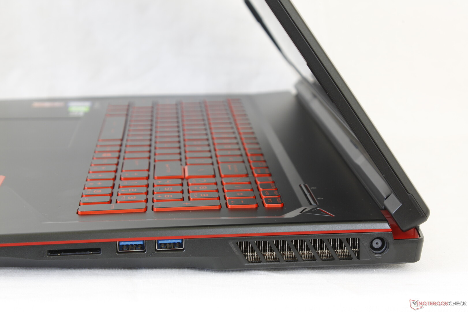 MSI GL73 8SE (i7-8750H, RTX 2060) Laptop Review - NotebookCheck.net Reviews