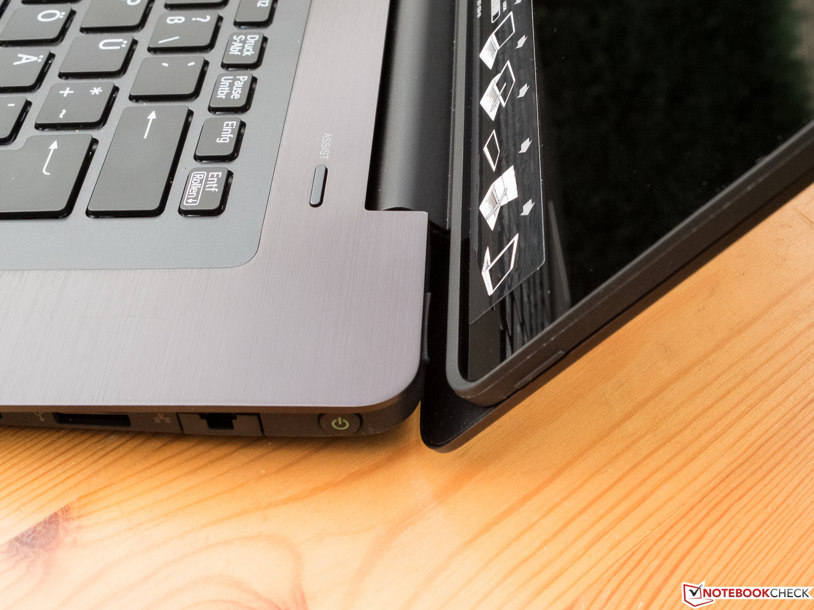 Review Sony Vaio Fit multi-flip SV-F15N1Z2E/B Convertible ...