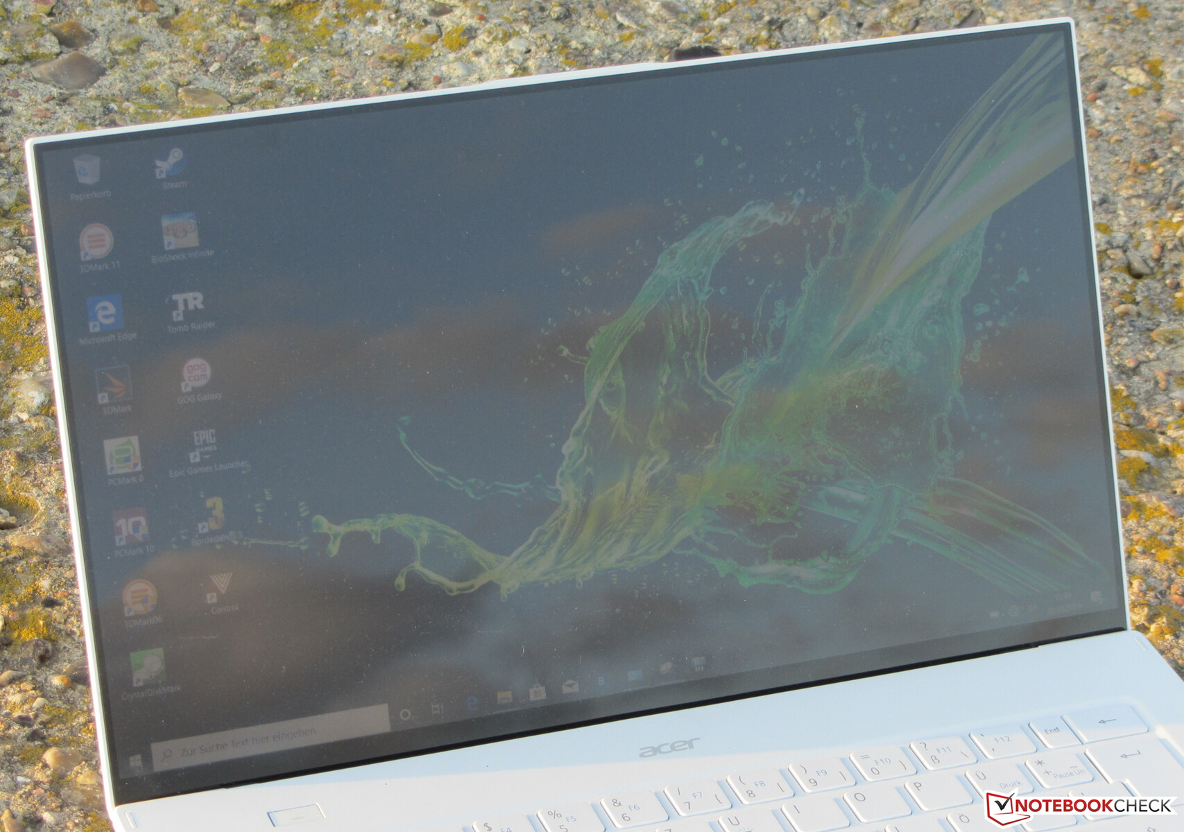 Acer Swift 7 SF714-52T Review: Slim and light subnotebook for a fat ...