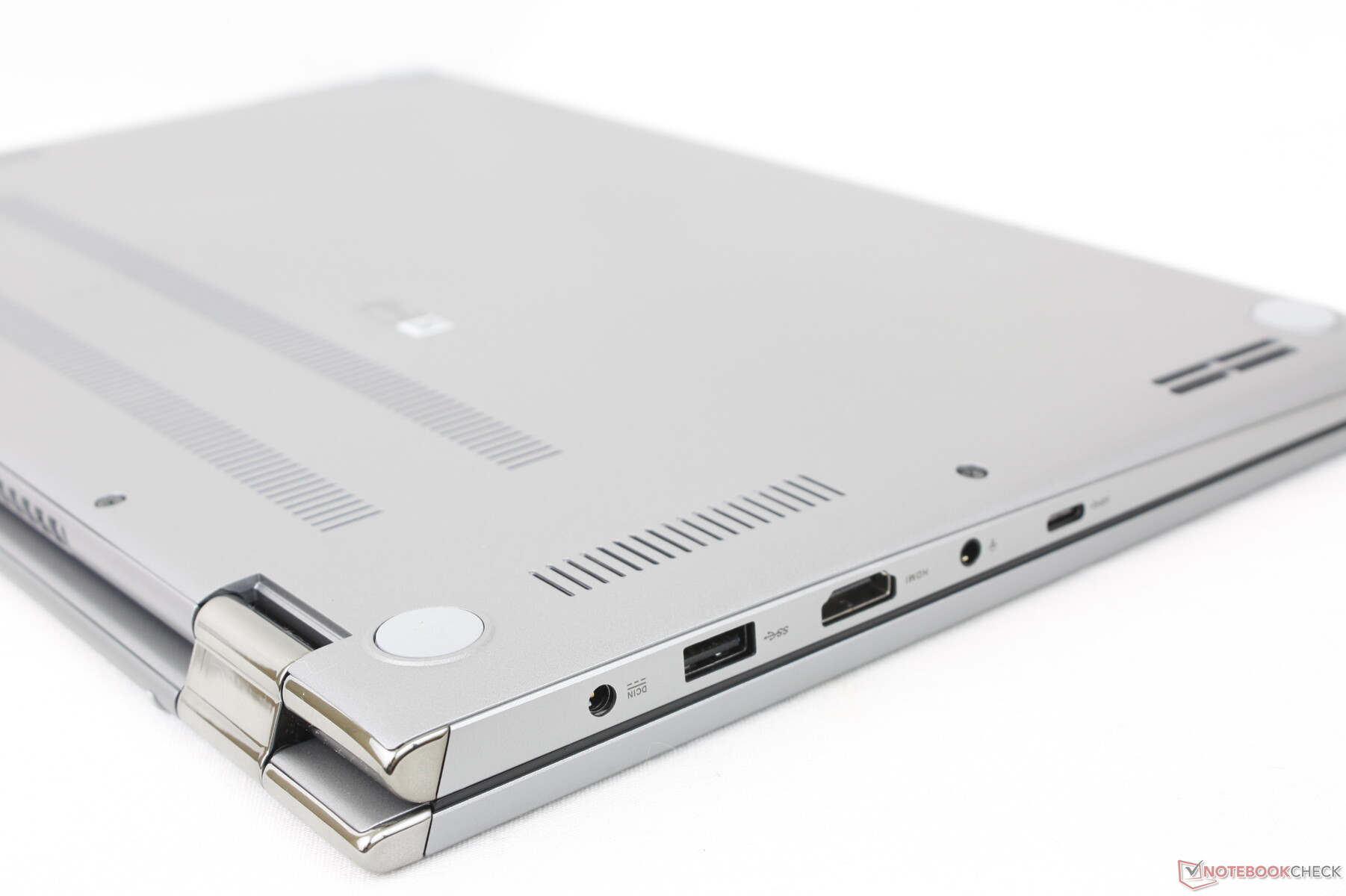 The GeForce MX450 is falling behind: Asus ZenBook Flip 15 Q508U ...