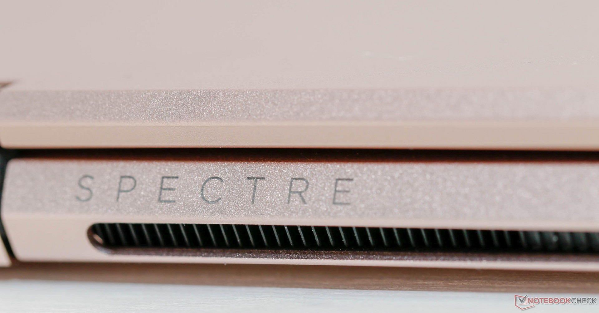 HP Spectre x360 13t (i7-8550U, FHD, SSD) Laptop Review - NotebookCheck ...