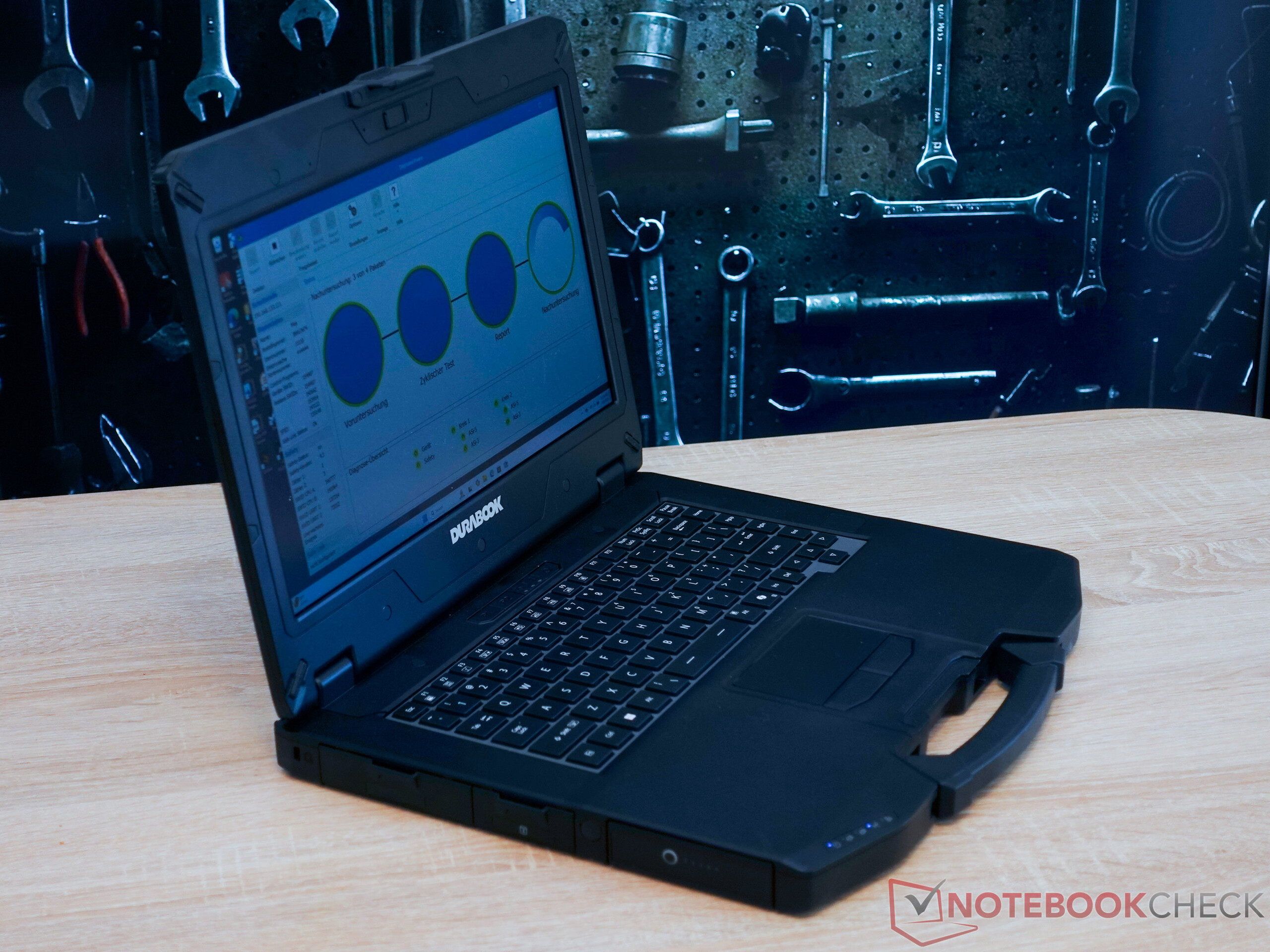 Built for extremes - Durabook S14I industrial laptop review ...