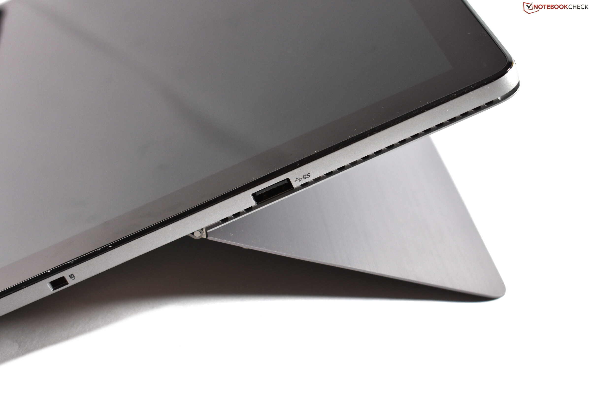 Dell Latitude 7200 2-in-1 Laptop Review: The hybrid device leaves a ...