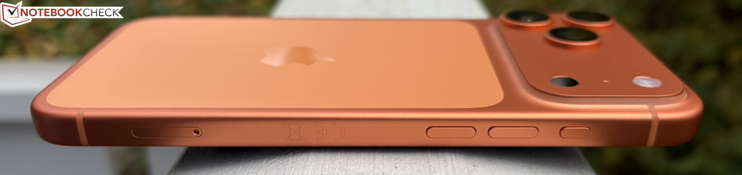 Setting new battery life records - Apple iPhone 17 Pro Max smartphone ...