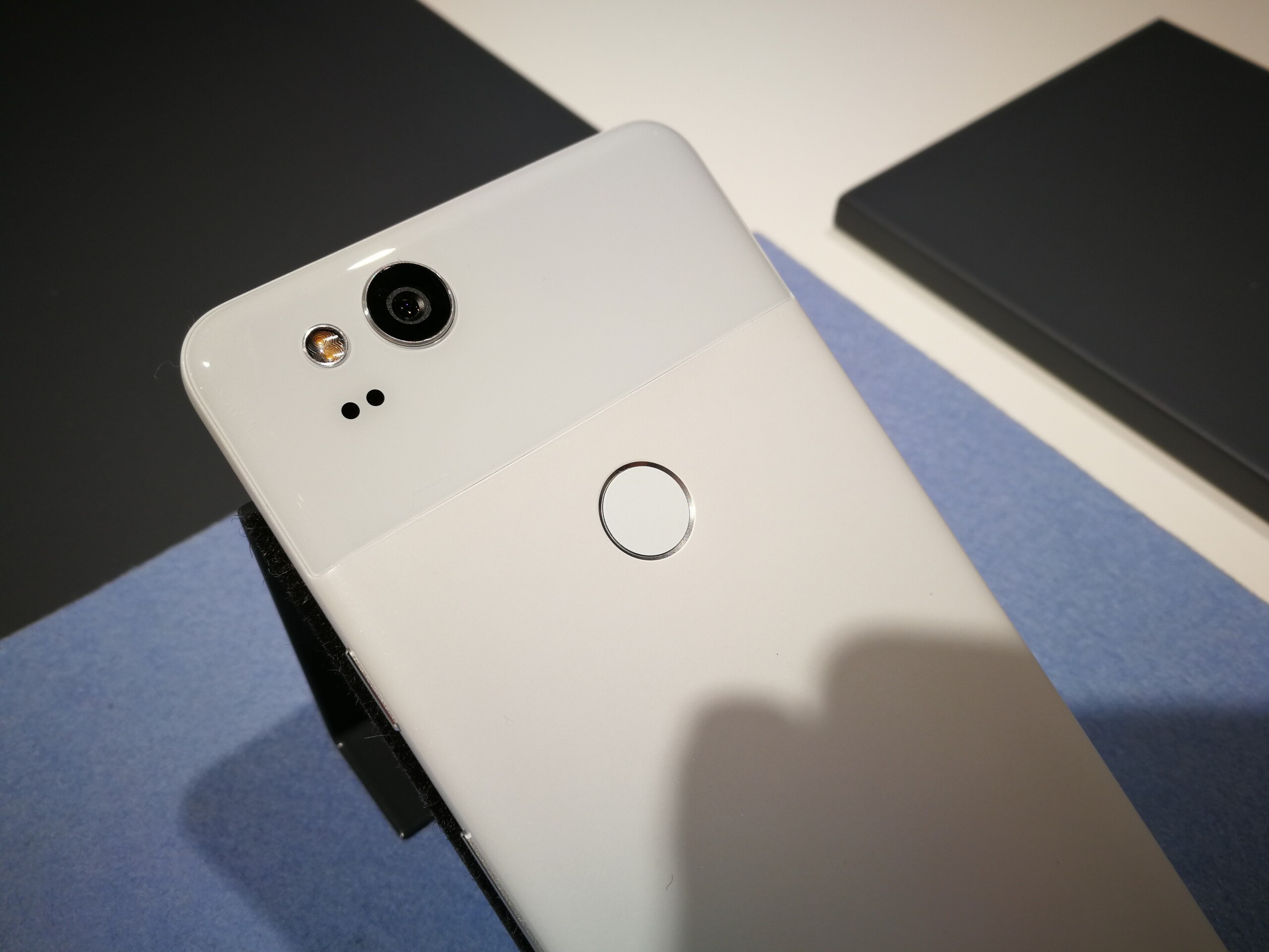Google Pixel 2 Smartphone Review - Notebookcheck Review