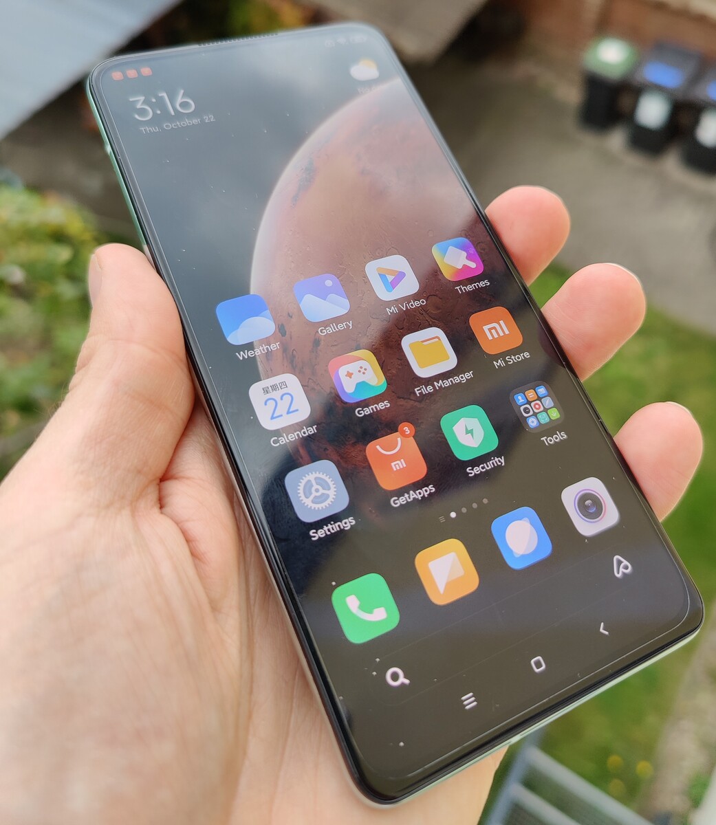 Xiaomi Redmi K30 Ultra smartphone review - 120 Hz AMOLED at a bargain ...